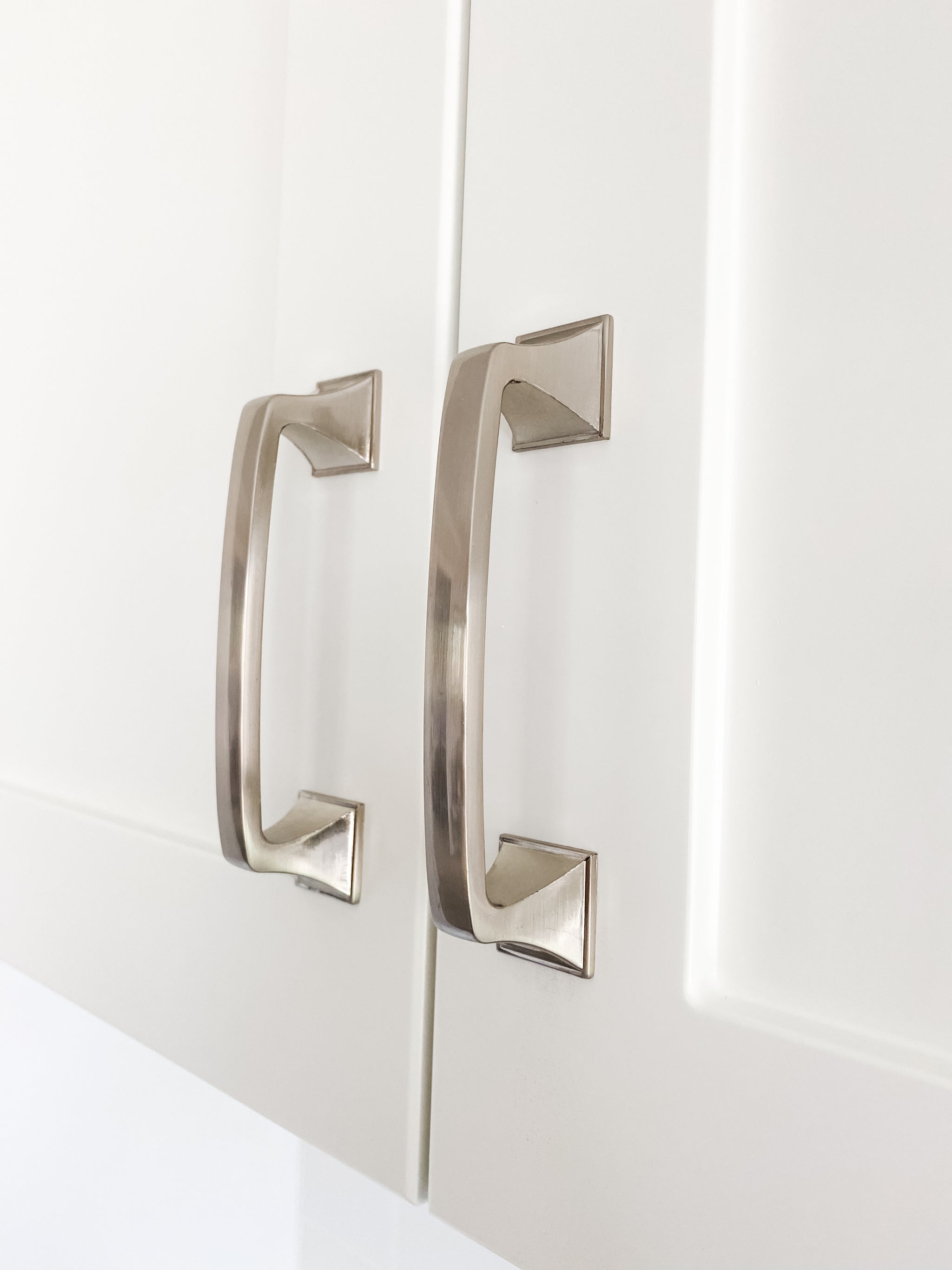 Brushed Chrome Hamptons Style kitchen handle - Beautifully Handled